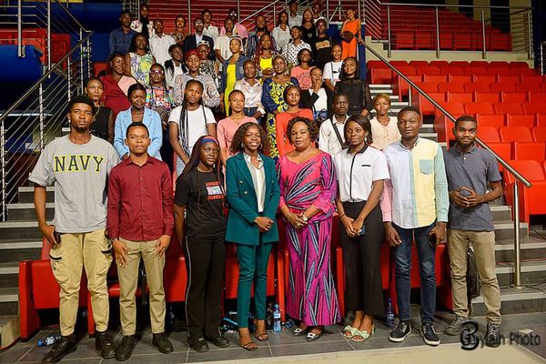 Journée mondiale de la radio : La DG Sylvie Elenge salue l'initiative ...